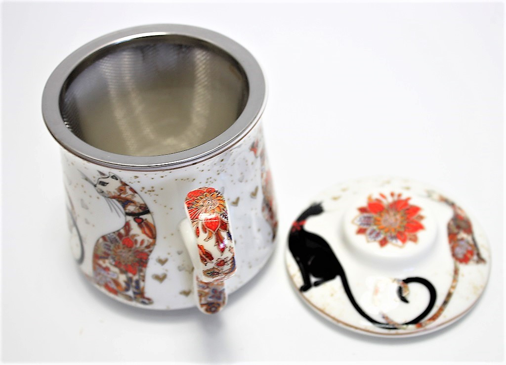 Cana de ceai cu infuzor metalic si capac City Cats 300 ml