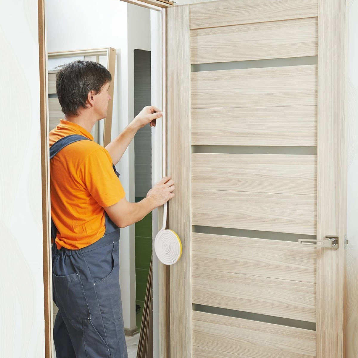 Banda cauciucata Bondit tip D, ALB, pentru toc usa sau fereastra