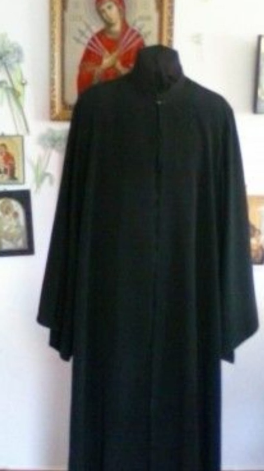 Reverenda Model Romanesc