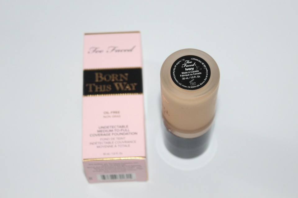 Fond de ten Too Faced Born This Way Nuanta Ivory