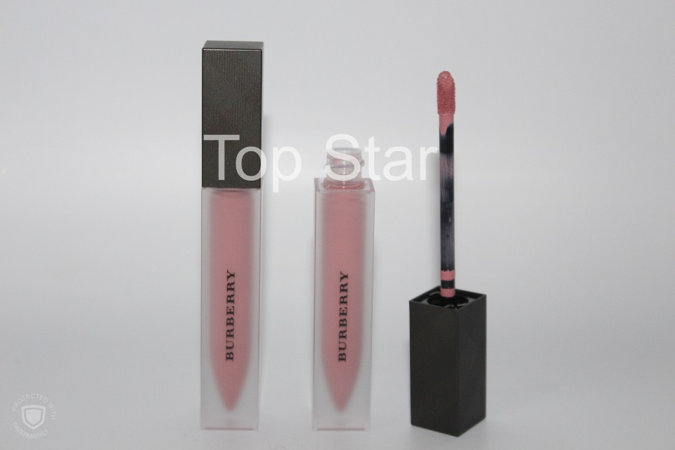 Ruj de buze mat Burberry culoare naturala