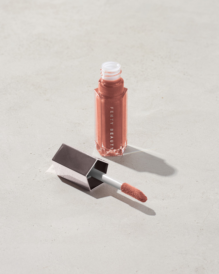 Luciu de buze stralucitor Fenty Beauty Gloss Bomb Lipgloss Fenty Glow