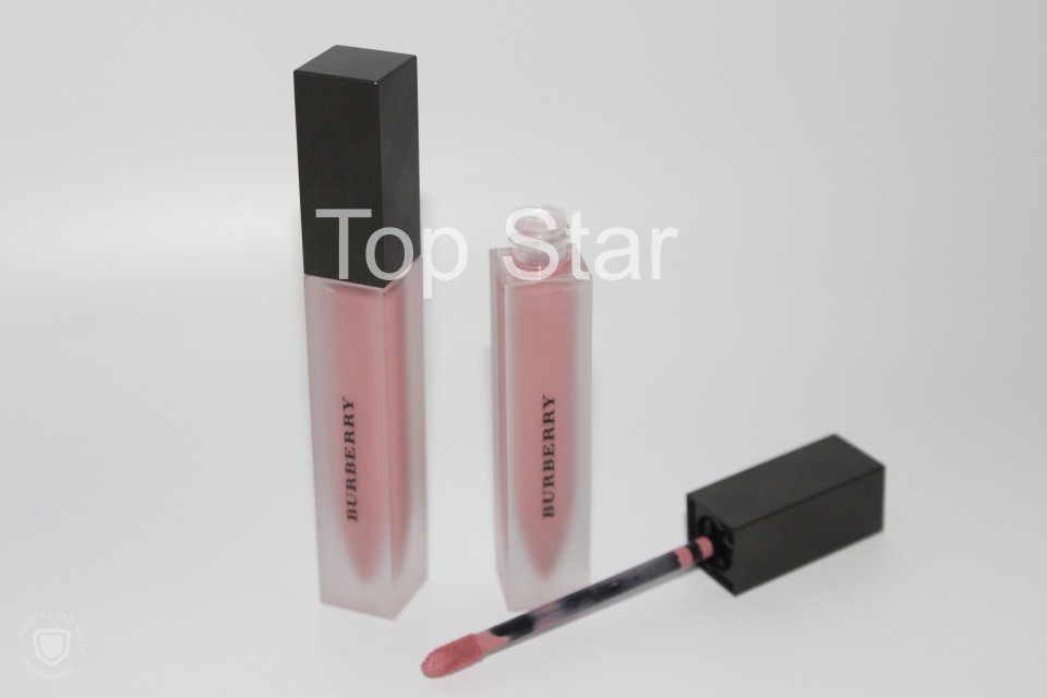 Ruj de buze mat Burberry culoare naturala