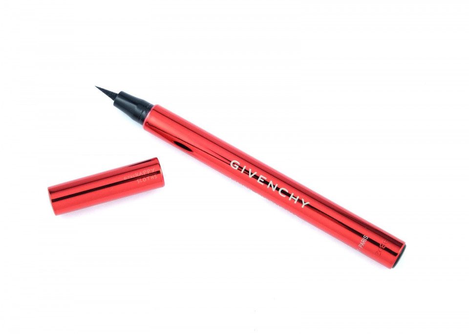 Tus de ochi Givenchy Liner Disturbia, Nuanta Negru