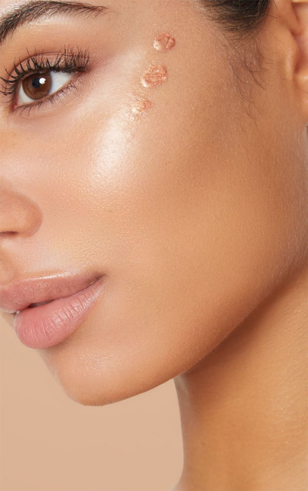 Iluminator lichid Loreal Glow Mon Amour HIghlighting Drops 02 Loving Peach