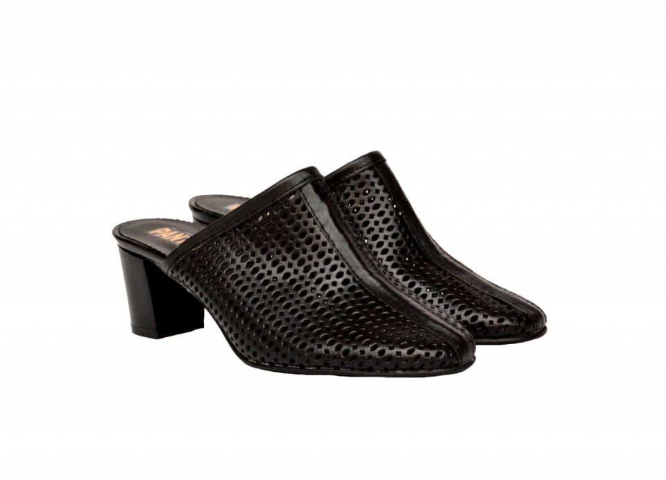 Saboti piele naturală damă eleganți – confort și stil