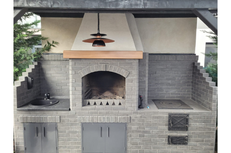 Modele gratare din caramida - foisor, gradina sau curte