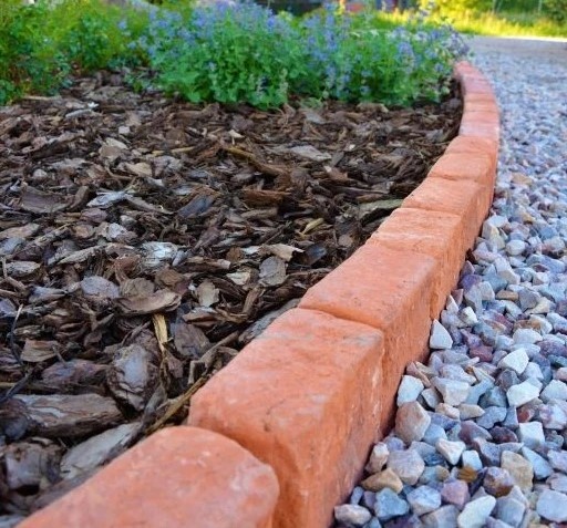 Bordura decorativa tip caramida veche pentru delimitare gradina si alei ...